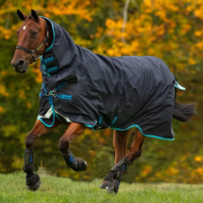 Amigo Bravo 12 All-In-One 400g V-Front Turnout Rug - Navy