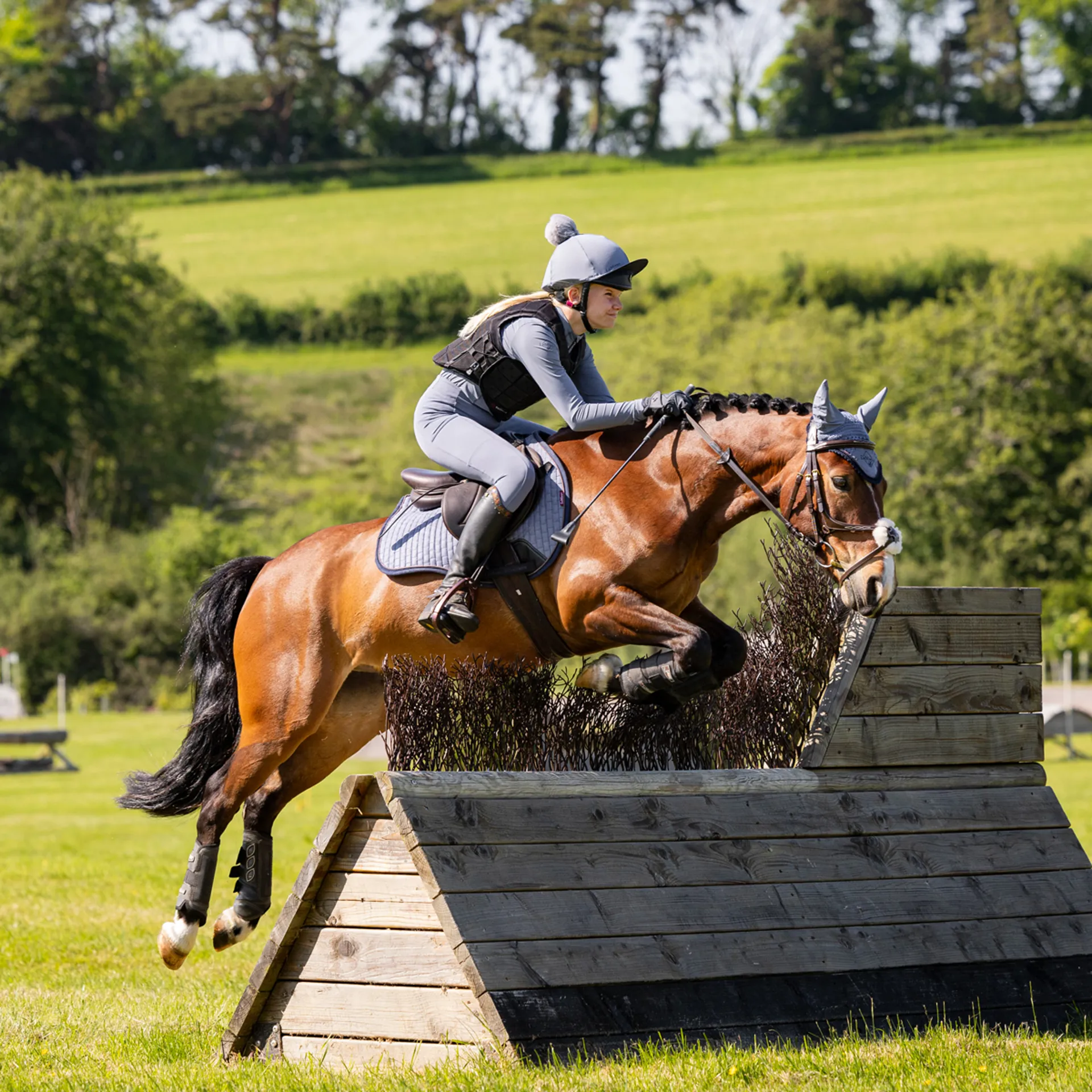 LeMieux Classique Suede GP Square Saddlecloth - Jay Blue