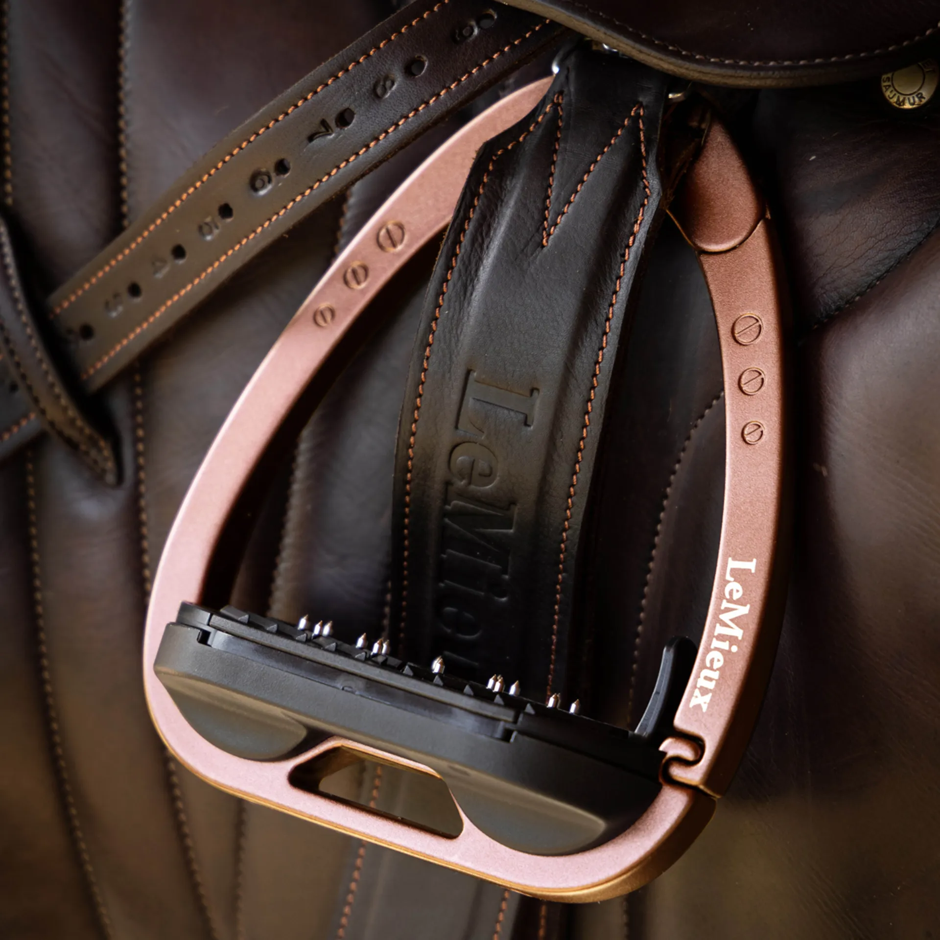 LeMieux Vector Control Flat Safety Stirrups - Rose Gold