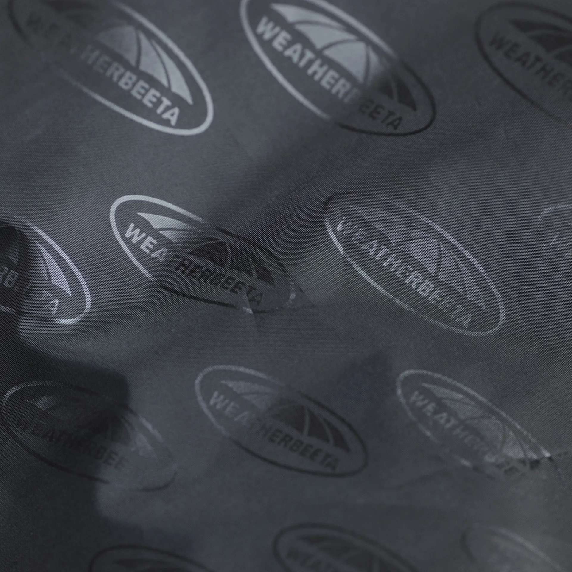 WeatherBeeta Reflective Wrap Around Exercise Sheet - Silver/Black