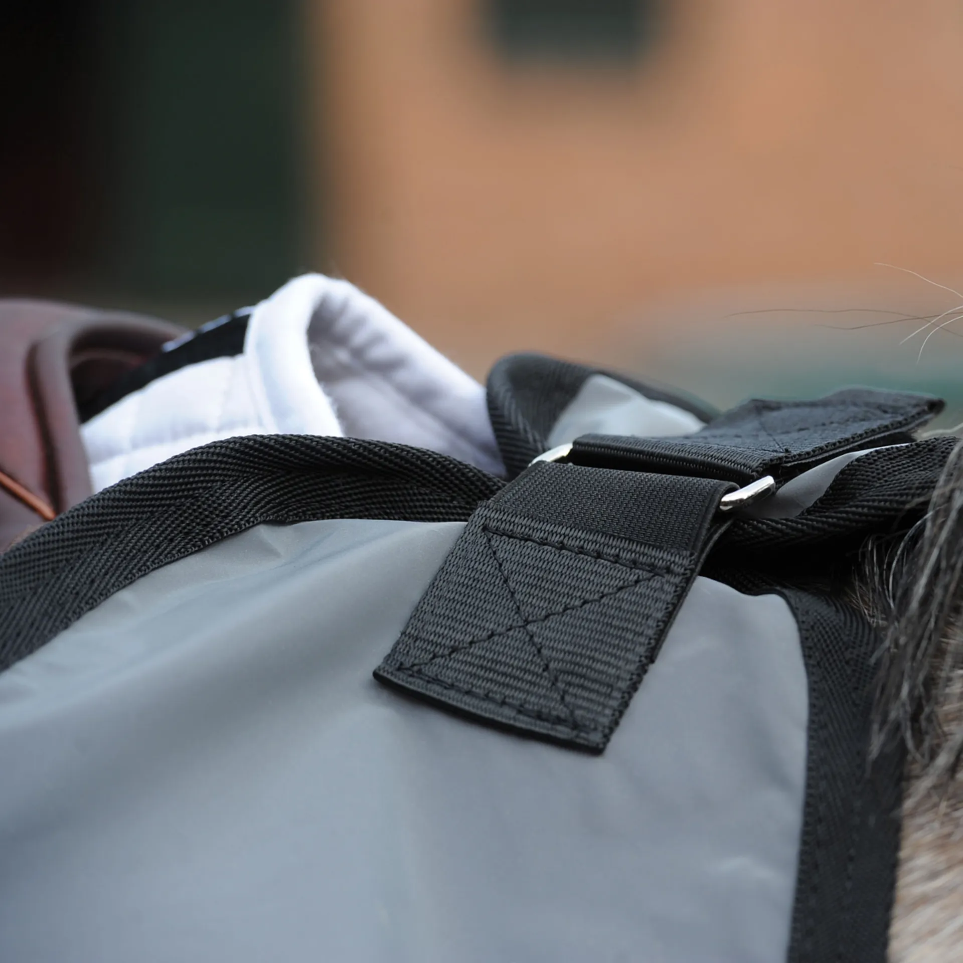 WeatherBeeta Reflective Wrap Around Exercise Sheet - Silver/Black