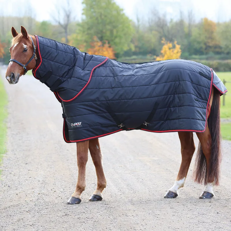 Shires Tempest Original 100g Detachable Neck Stable Rug Black/Red
